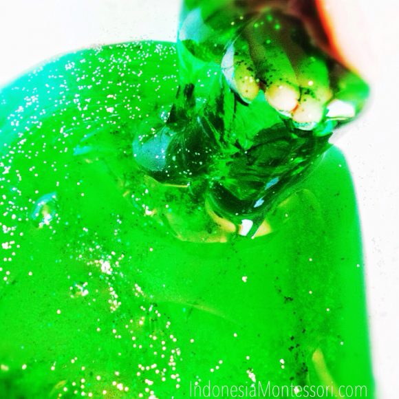 Main Flubby Jelly Bersama Abi Yuk! – IndonesiaMontessori.Com